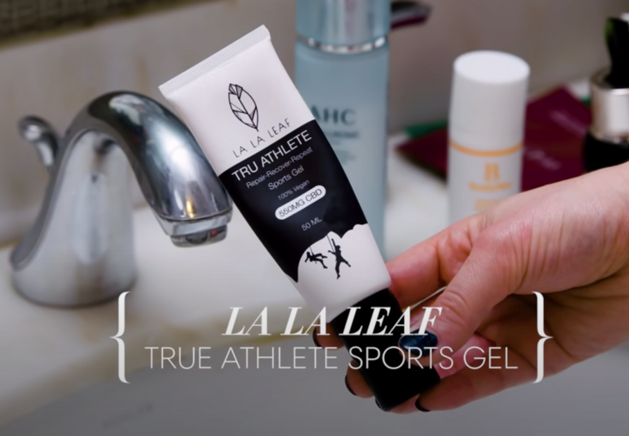 Watch Jenna Rosenstein the beauty director for Harper's BAZAAR shares ...